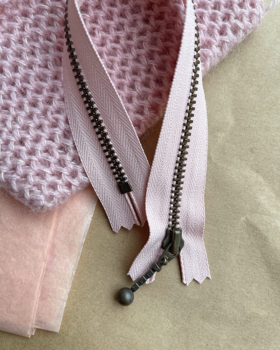 Zipper 23 cm - Powder pink – PetiteKnit