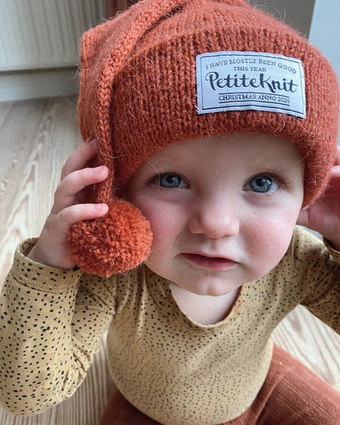 Oslo Hat – Christmas Edition – PetiteKnit